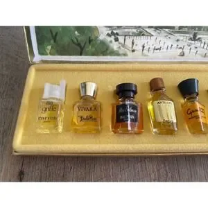 Vintage | Other | Vintage Les Meilleurs Parfums De Paris Piece ...